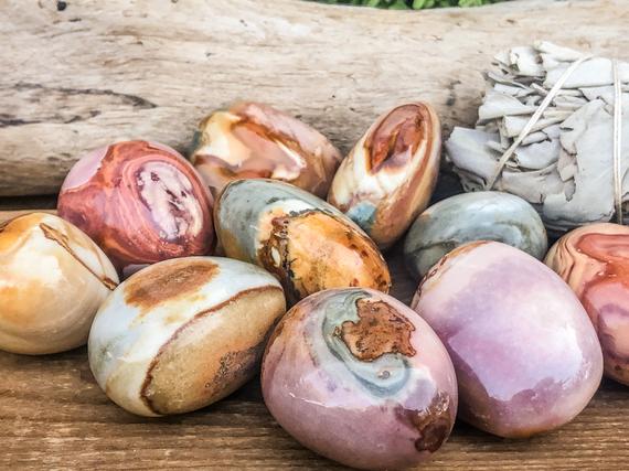 What Are Crystals And Their Benefits? – Moon Lotus Rising