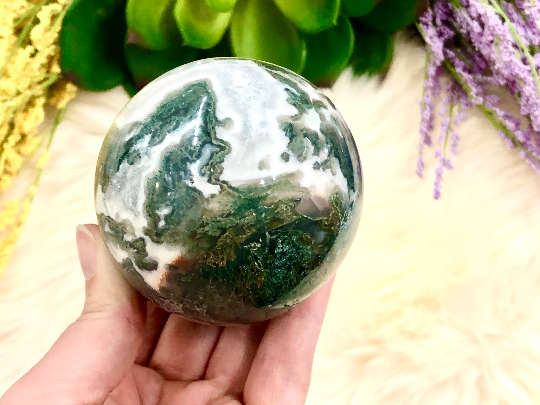 Moss Agate's Metaphysical Properties – Moon Lotus Rising
